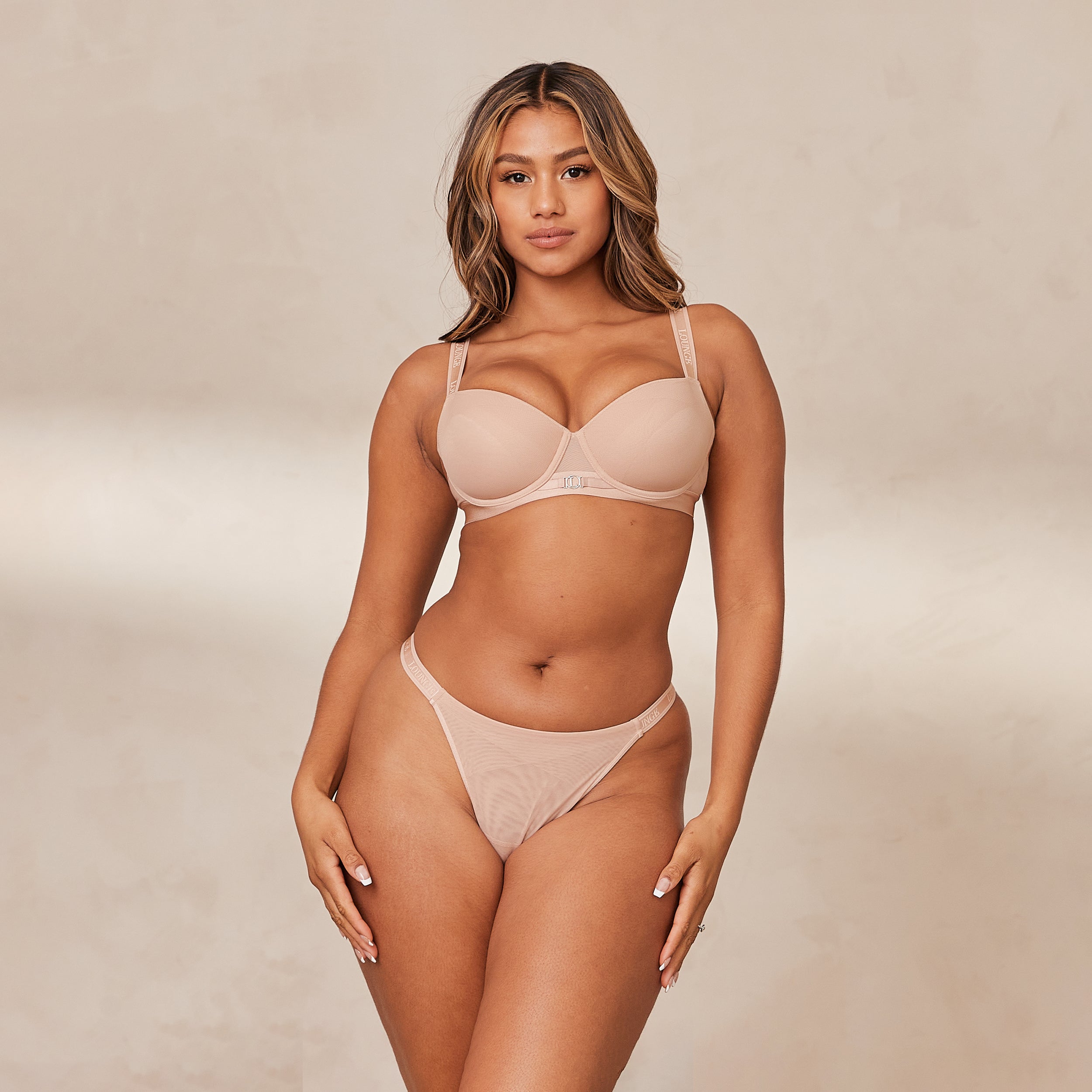 Smooth Mesh T-shirt Soutien-Gorge et String/Culotte Set - Taupe