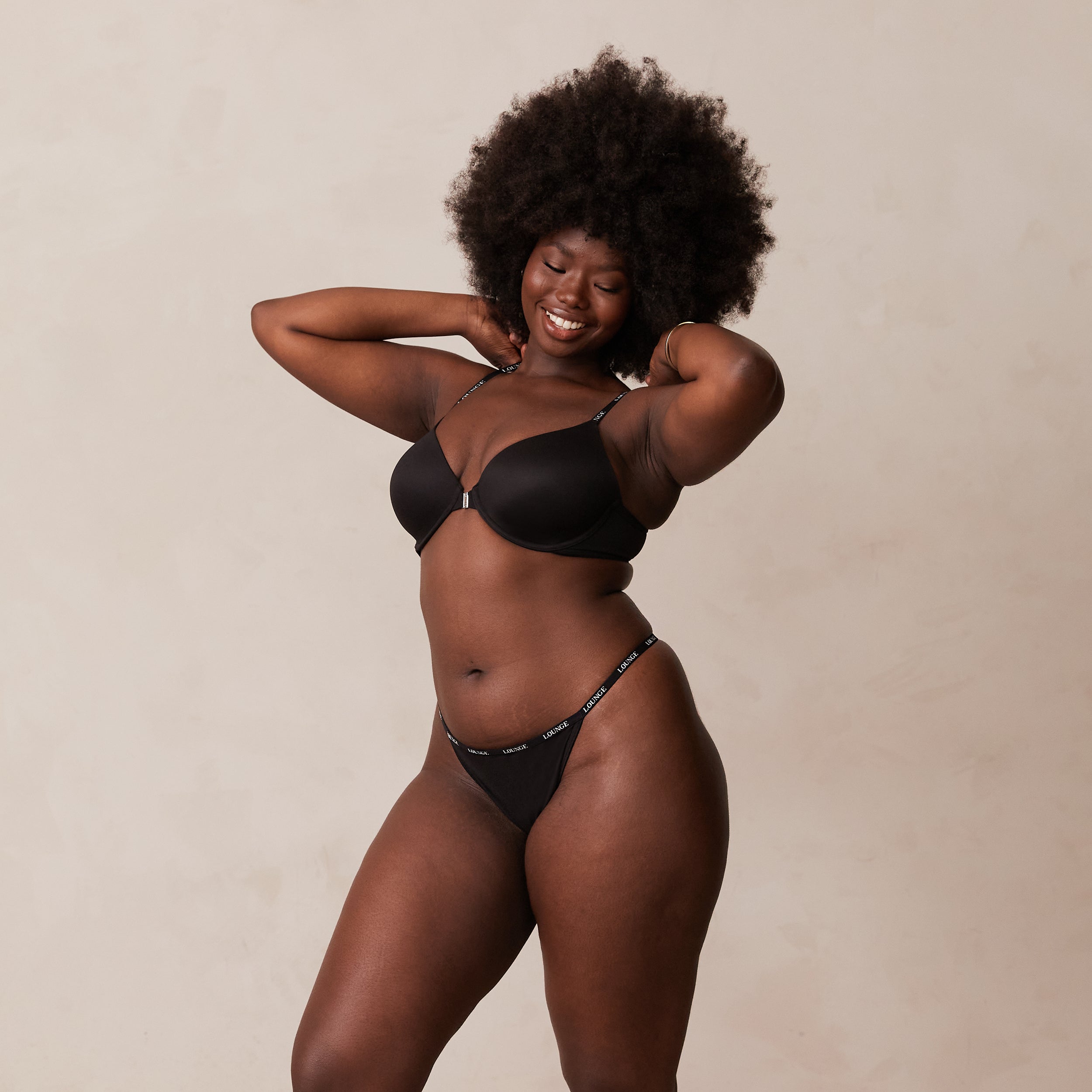 Smooth Front Fastening T-shirt Soutien-Gorge et String/Culotte Ensemble - Noir – Lounge Underwear